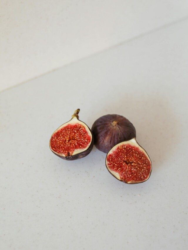 Are Figs Keto Friendly? - Cast Iron Keto